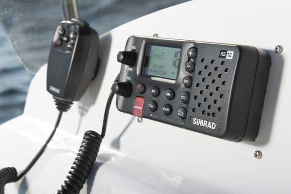 Elegir el mejor VHF fijo para su barco - Comptoir Nautique